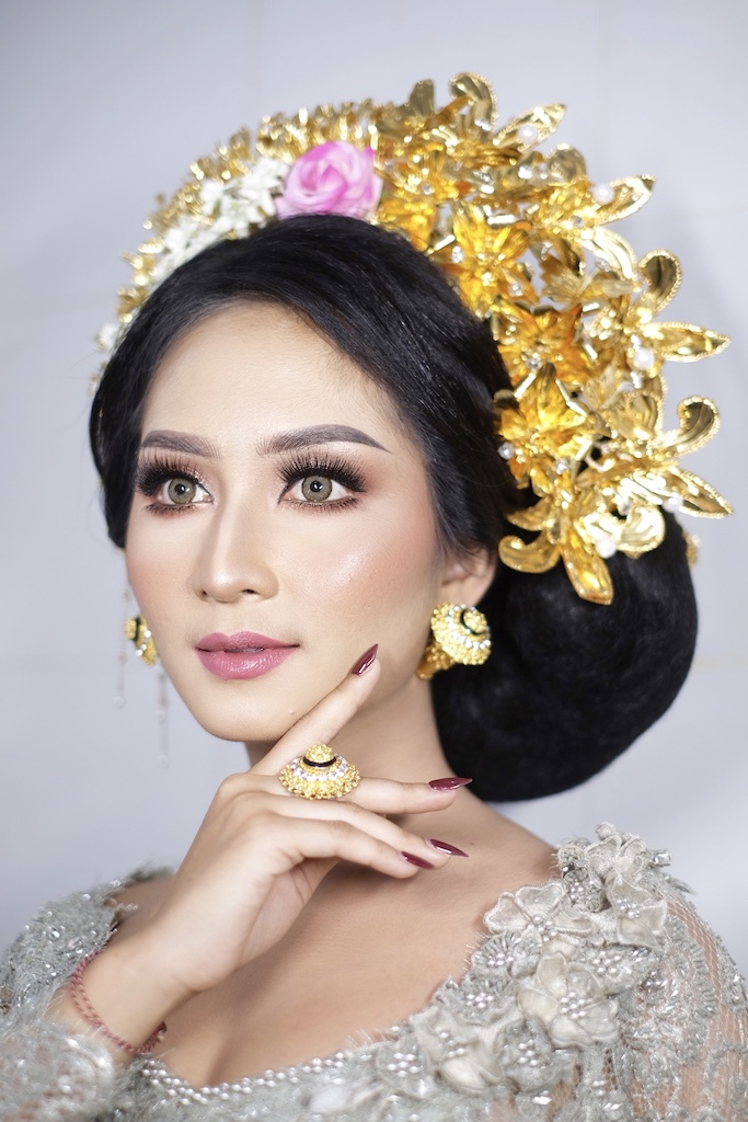 Layanan | Ishana MUA | +62 853-3396-0001